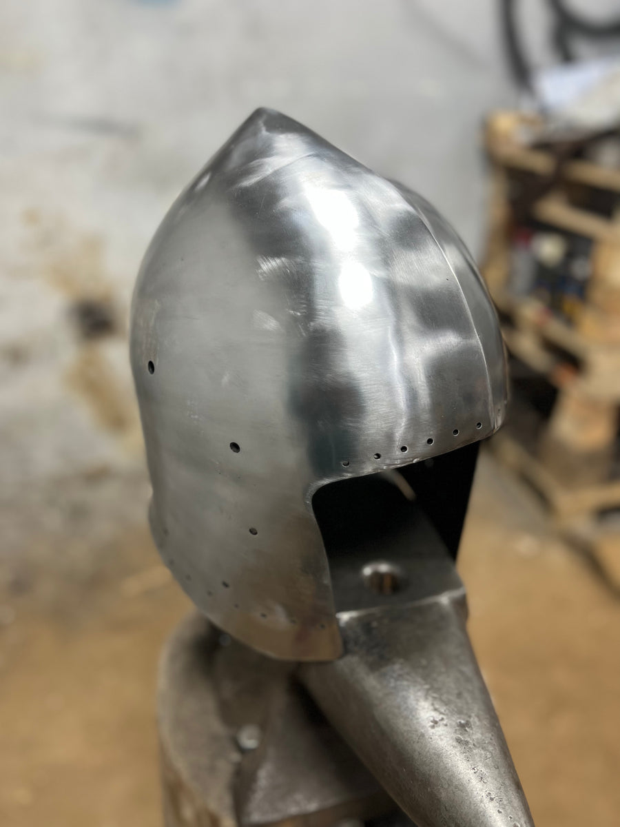 Bacinet helmet shape – Master Uley