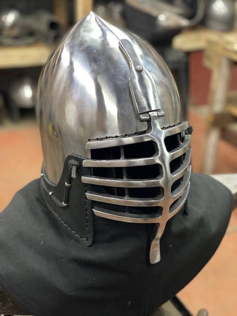 Heraldic Wolf ribs bacinet – Master Uley