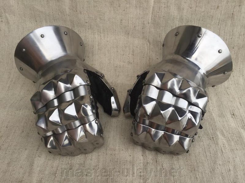 "Taurus" gauntlets. Fixed wrist – Master Uley