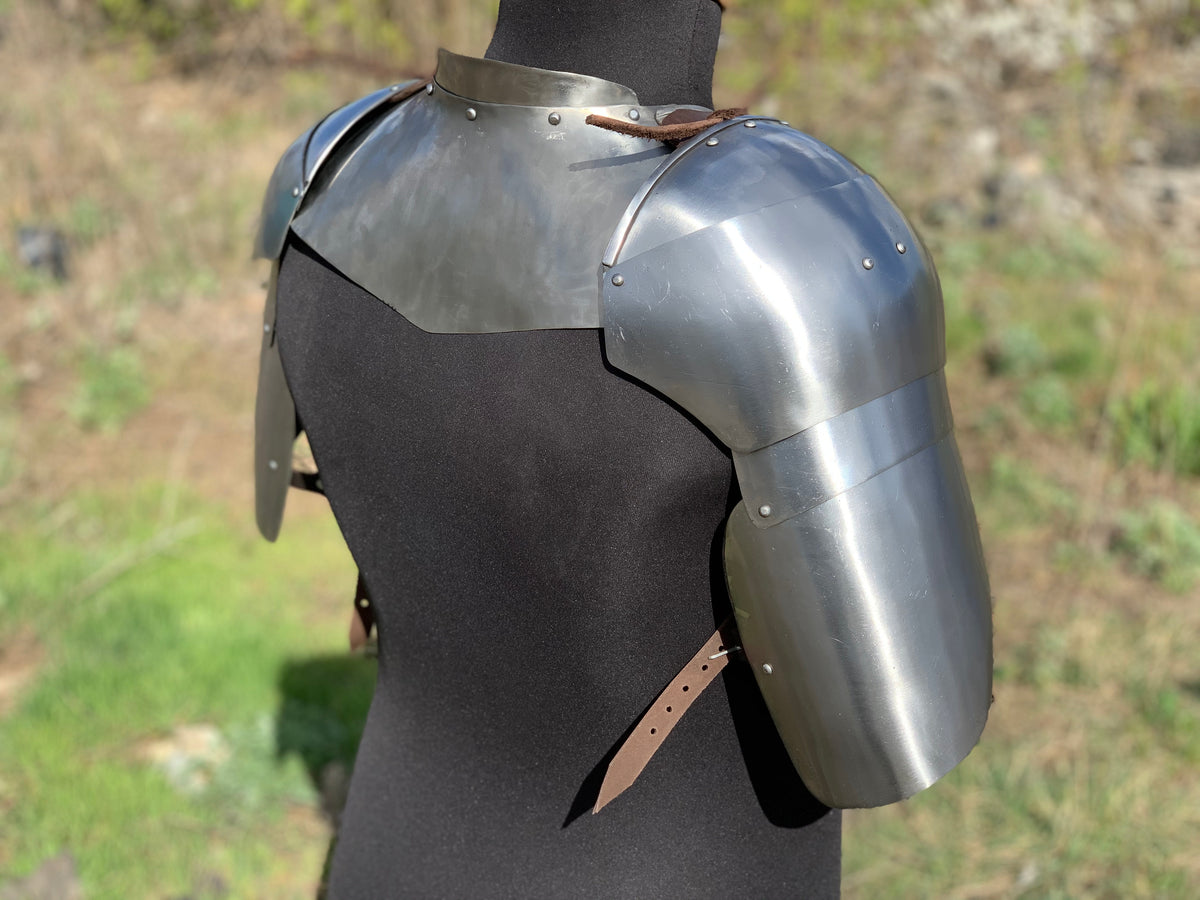 Europe shoulders “English Knight” – Master Uley