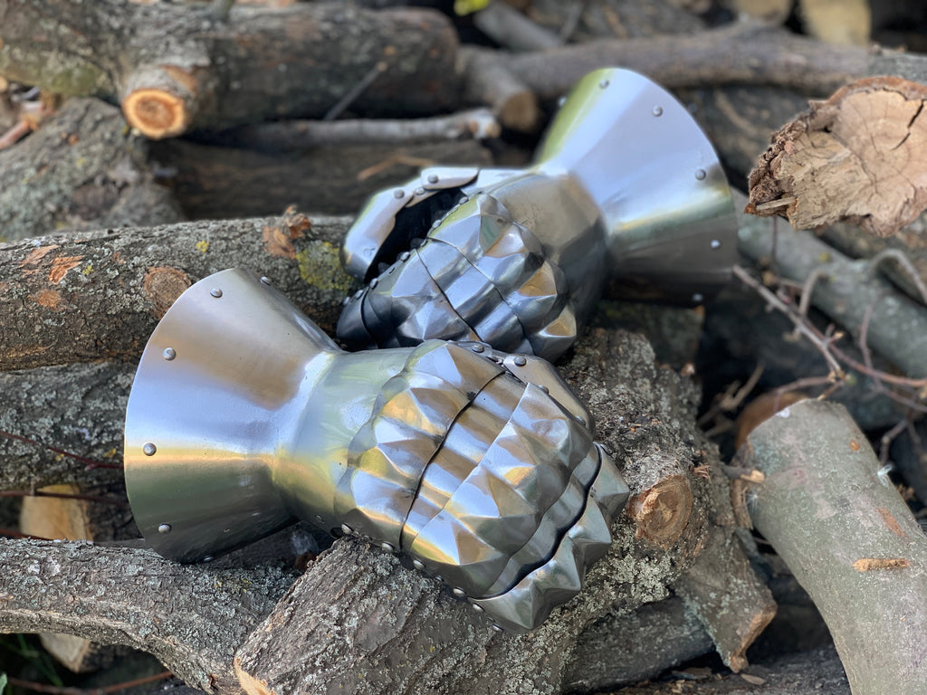 "Taurus" gauntlets. Fixed wrist – Master Uley