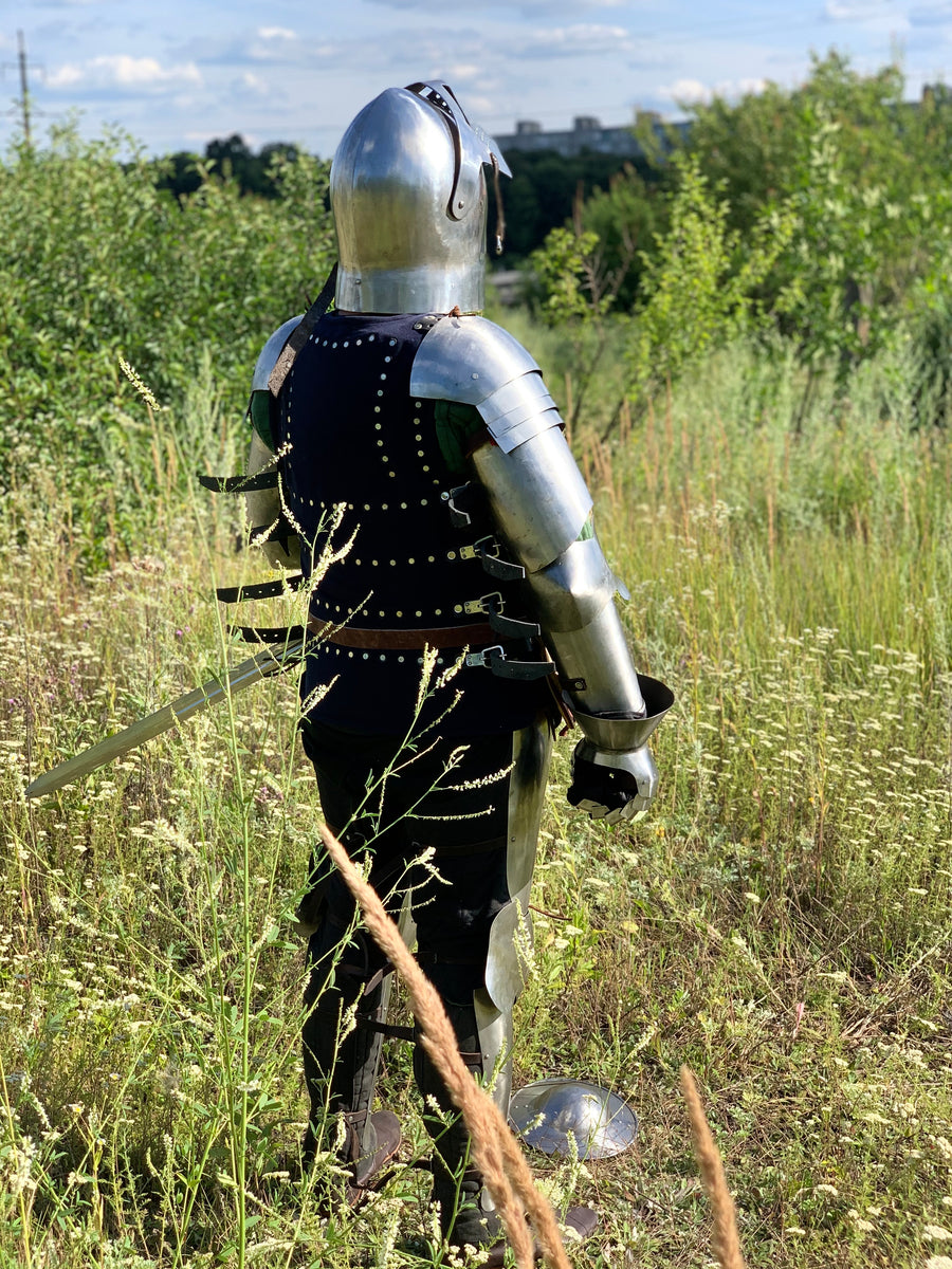 Simple armor set “Georg” (tempered steel) – Master Uley