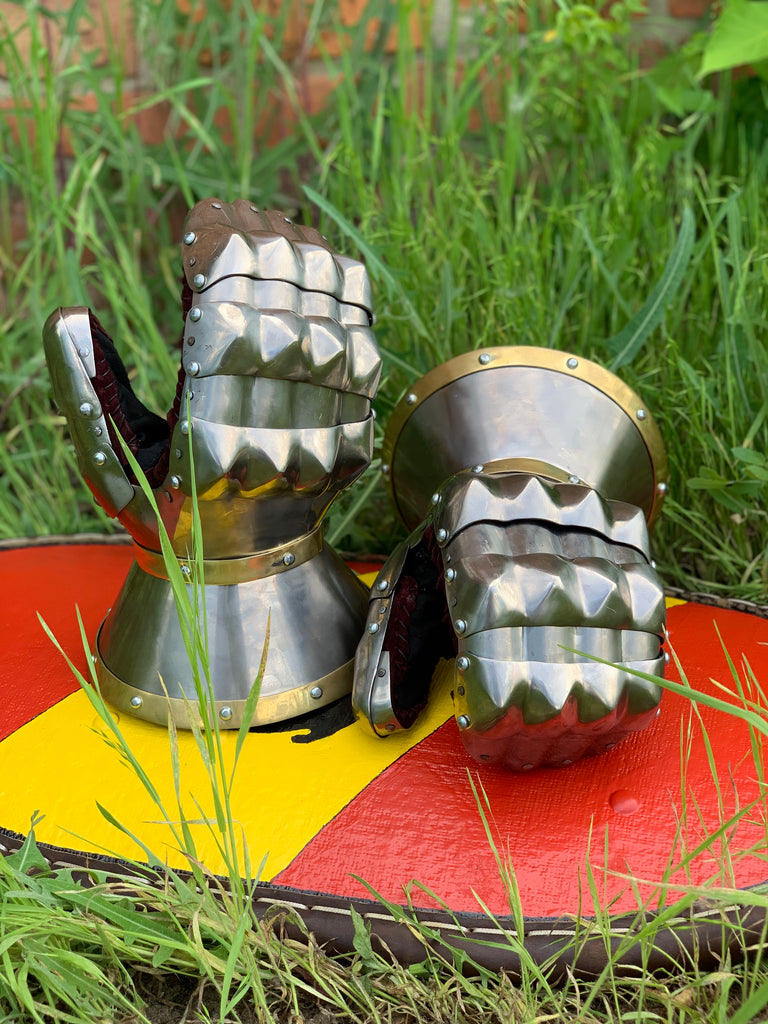 Titanium gauntlets "Taurus" with golden decoration – Master Uley