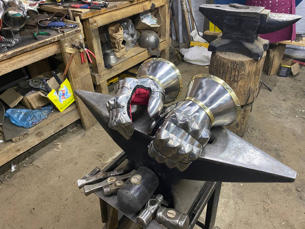 Titanium gauntlets "Taurus" with golden decoration – Master Uley