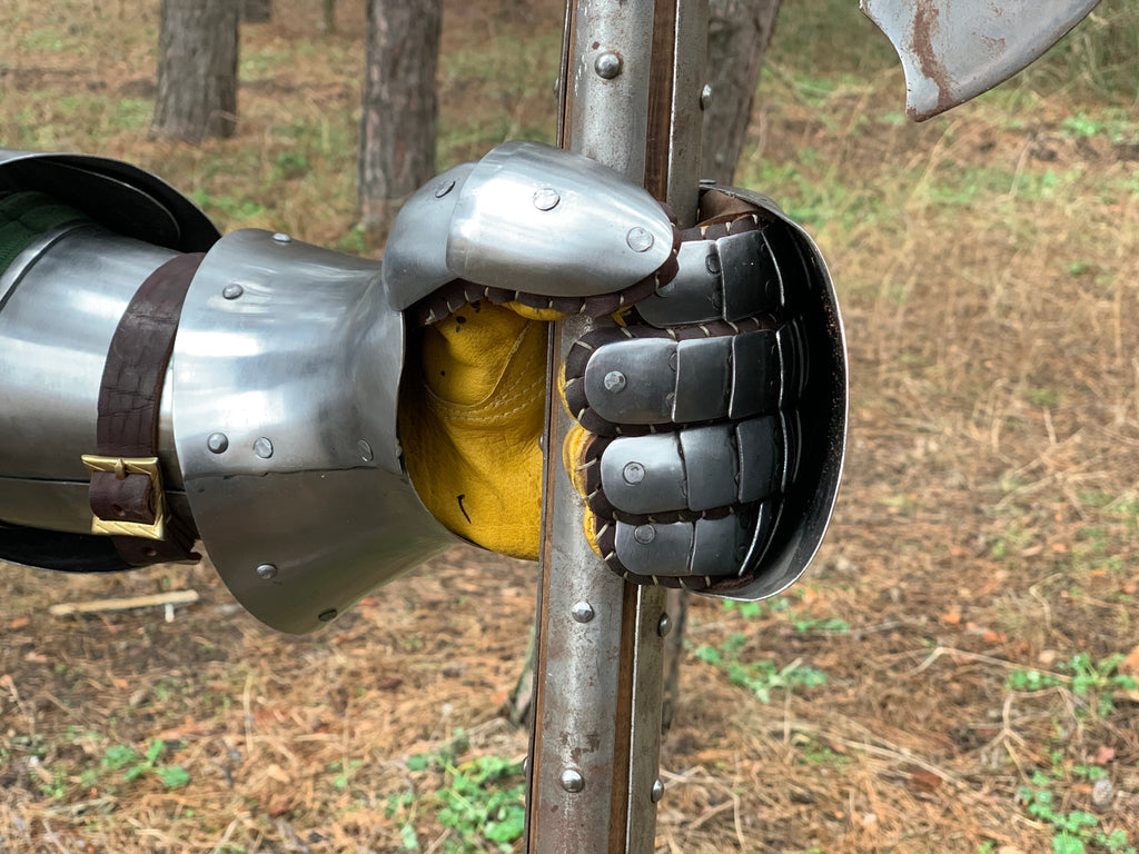 Milan gauntlets “Flemish Knight” for jousting – Master Uley