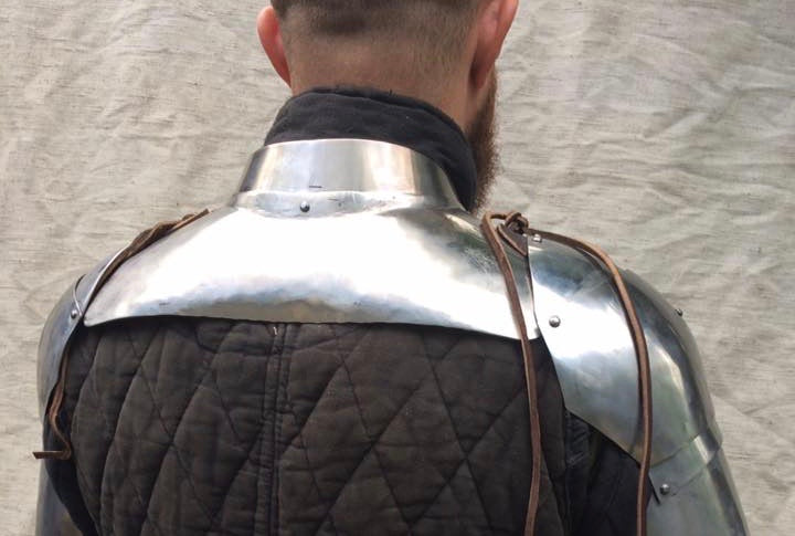 Simple titanium gorget – Master Uley