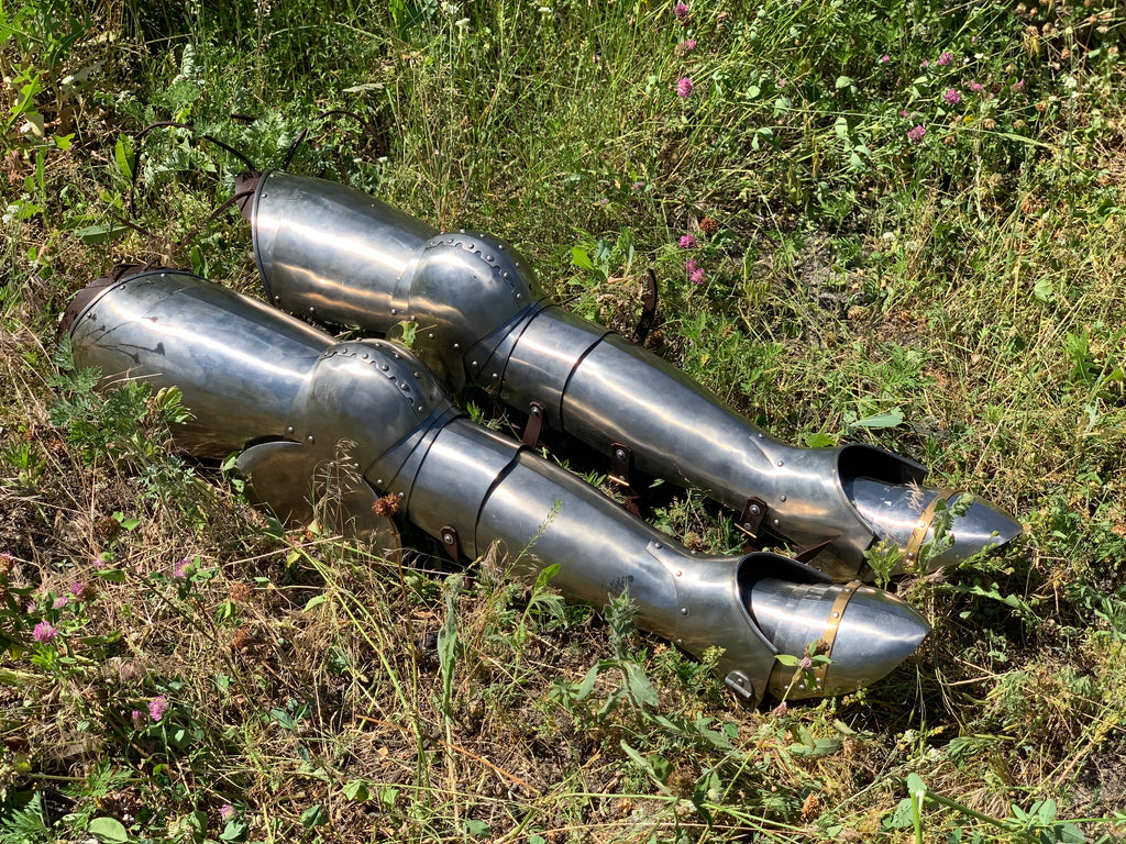 Titanium plate legs with 3/4 greaves – Master Uley