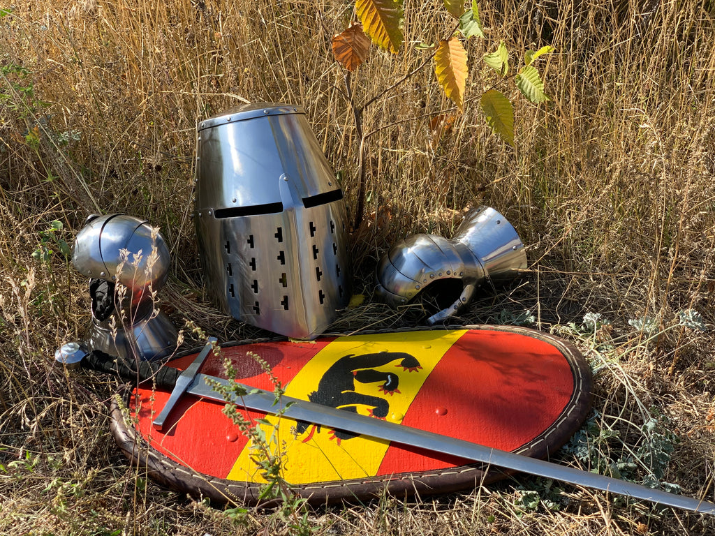 Knight Topfhelm – Master Uley