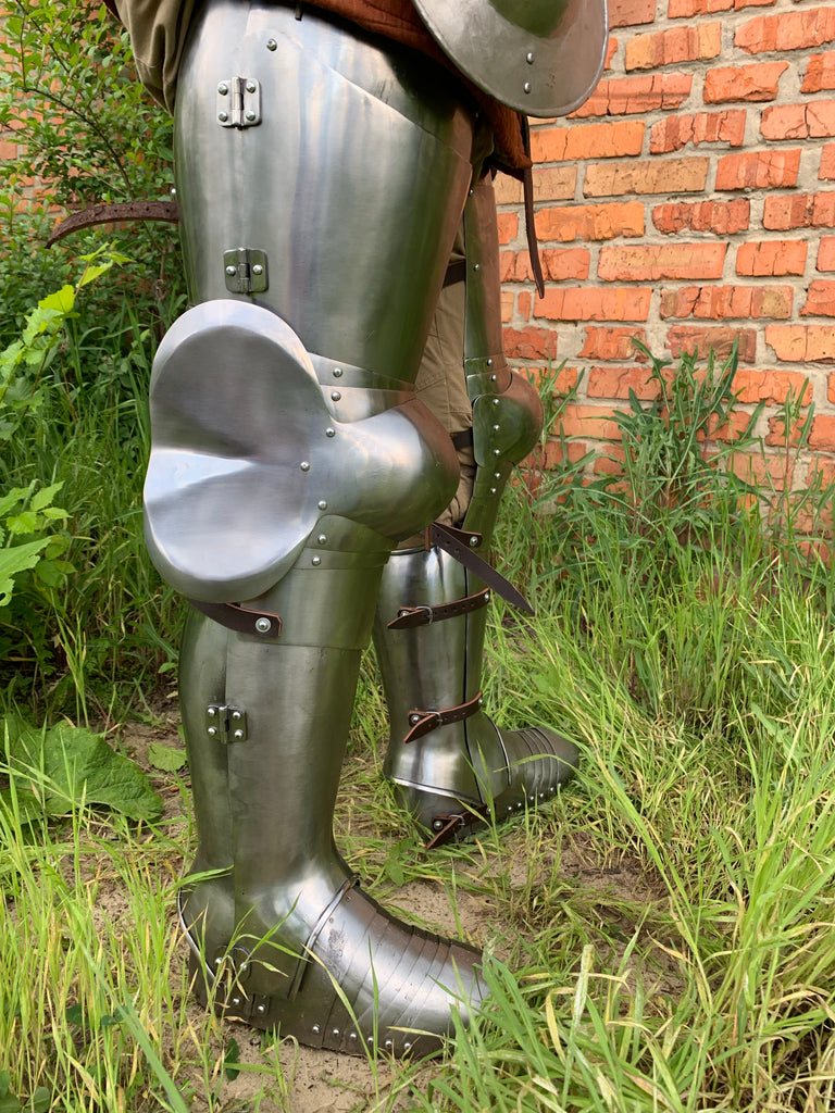 Europe plate legs set in titanium – Master Uley
