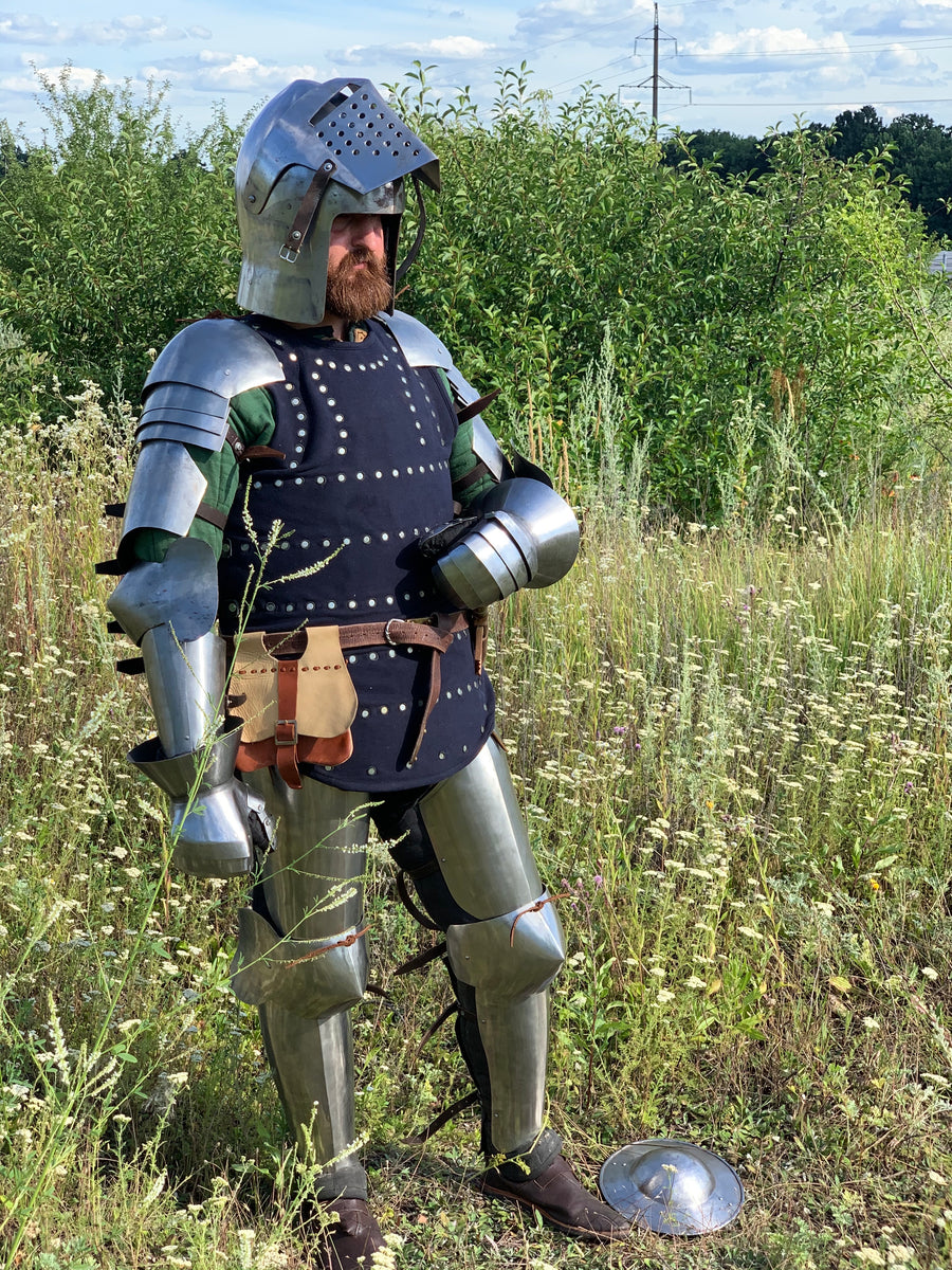 Simple armor set “Georg” (tempered steel) – Master Uley