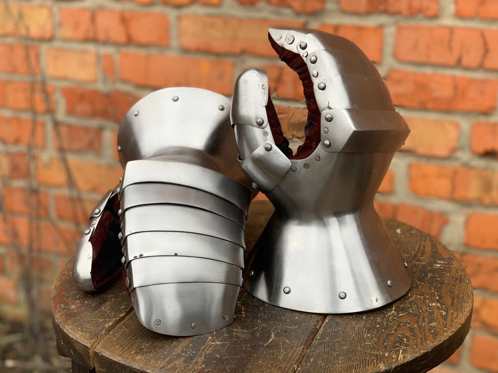 Nurnberg gauntlets (tempered steel) – Master Uley
