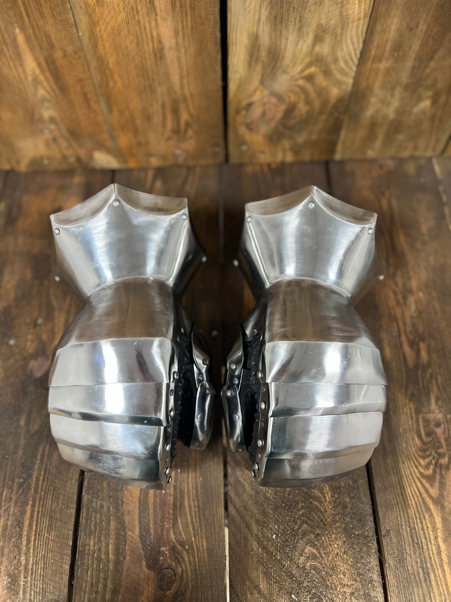 Nurnberg Gauntlets. Type 2 – Master Uley