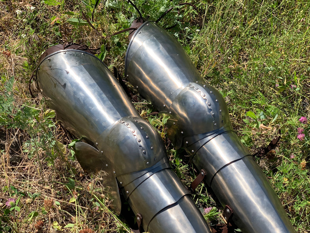Titanium plate legs with 3/4 greaves – Master Uley