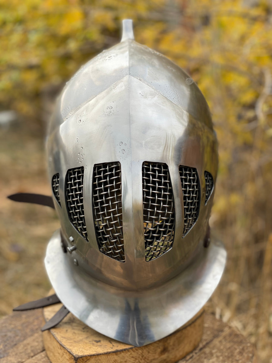 Heavy armet with chain faceplate mask – Master Uley