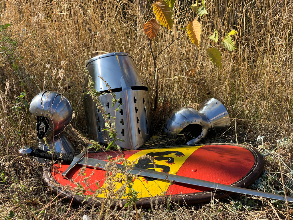 Knight Topfhelm – Master Uley