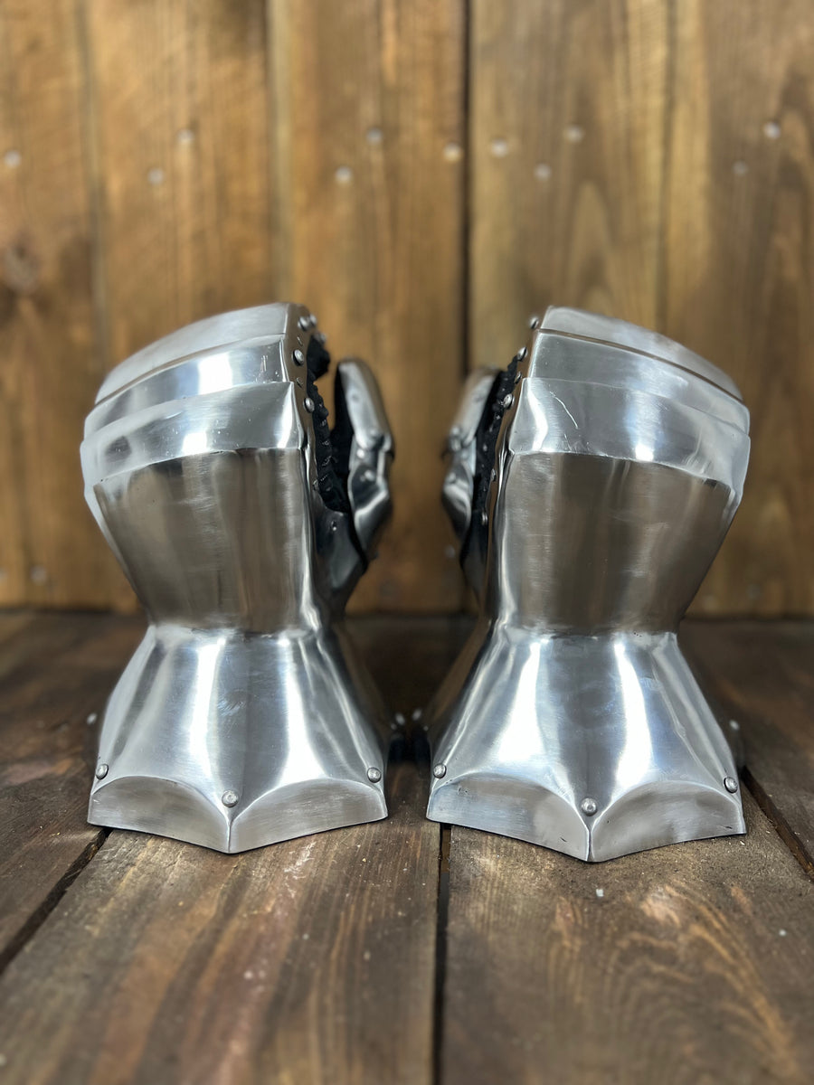 Nurnberg Gauntlets. Type 2 – Master Uley