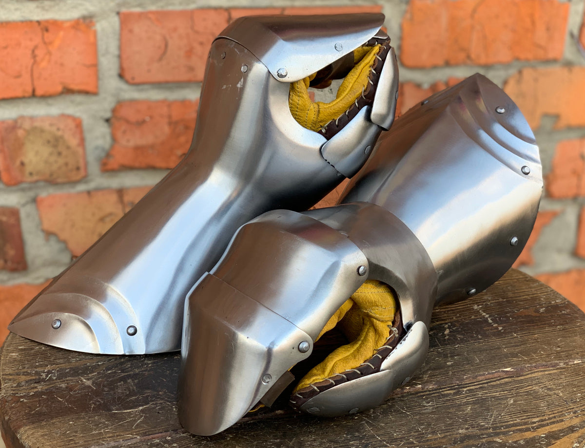 Milan gauntlets “Flemish Knight” for jousting – Master Uley