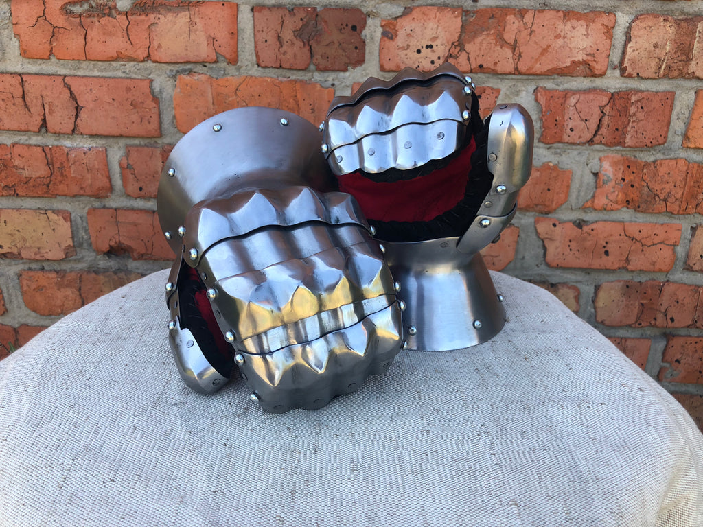 Gauntlets “Taurus” (tempered) – Master Uley