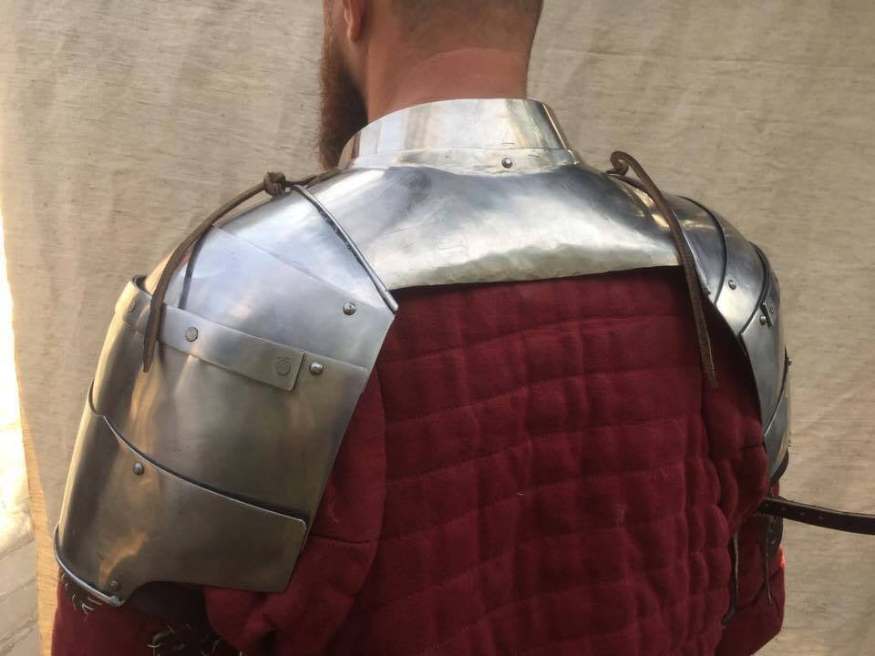 Big plate shoulders with gorget – Master Uley