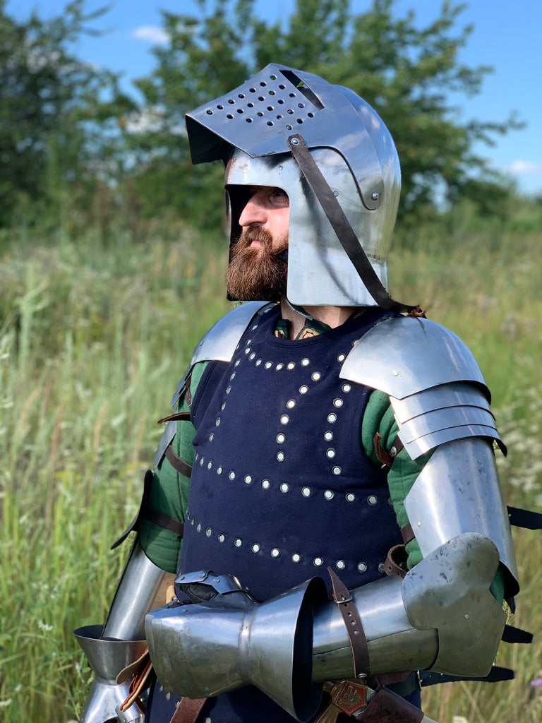 Simple armor set “Georg” (tempered steel) – Master Uley