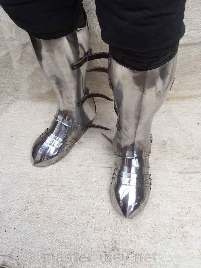 "English knight" greaves set – Master Uley